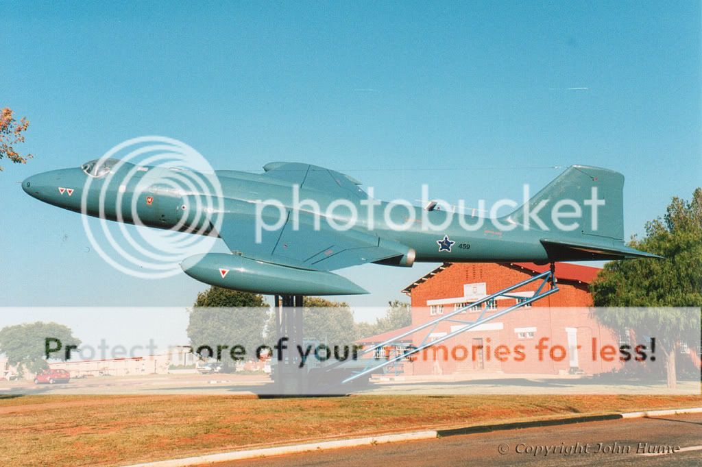 SAAF & RAF - Classic British (with one exception) - UK Airshow Review ...